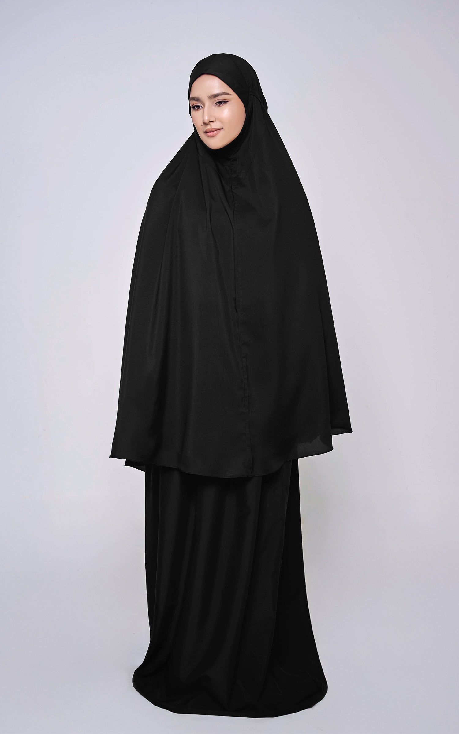 ALHUMAIRA X BEN & CHINTA